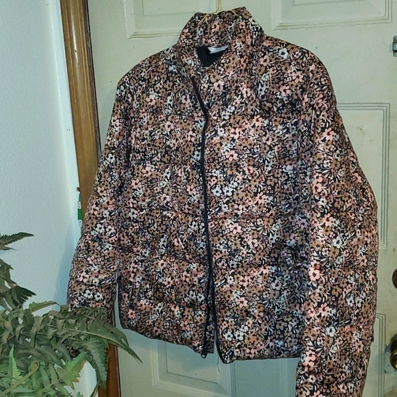 Time and Tru | Jackets & Coats | Time Tru Floral Puffer Coat | Poshmark